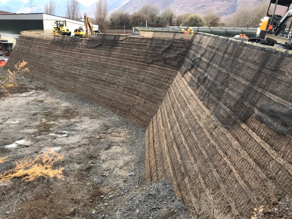 Digue de protection usine de Bieudron :: Dénériaz Groupe Holding SA ...